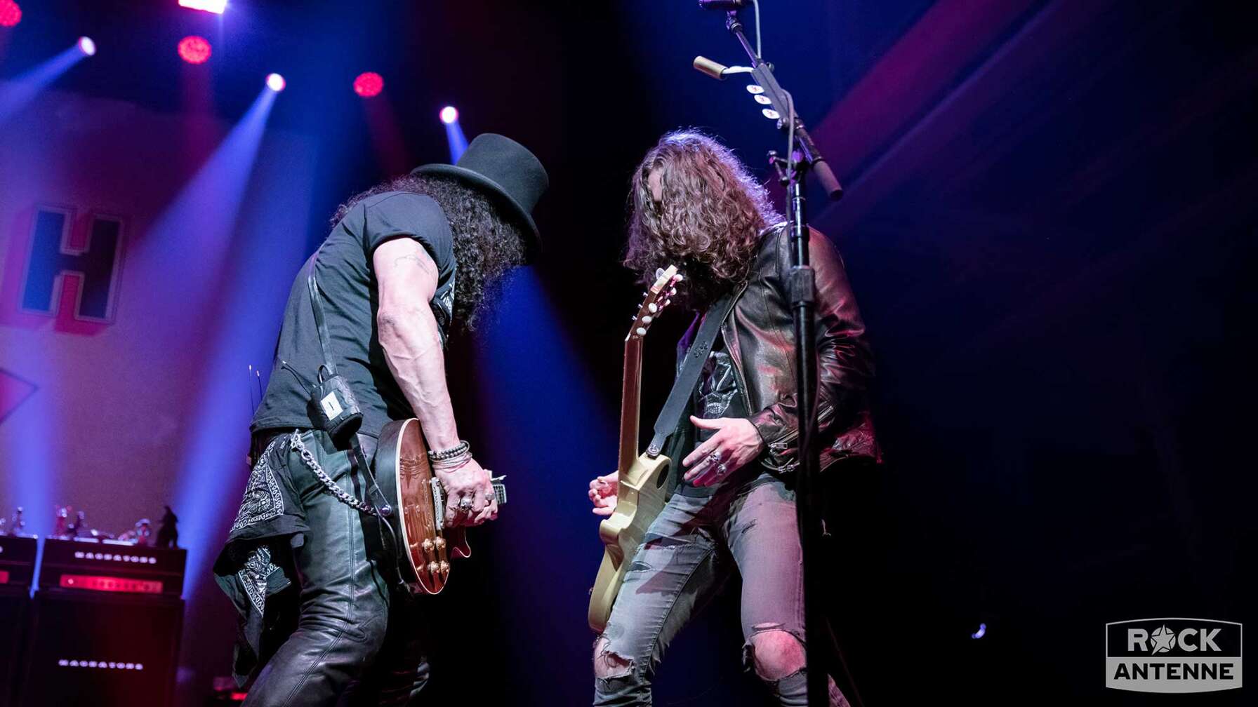 Slash ft. Myles Kennedy live 2024: Unsere Fotos aus München